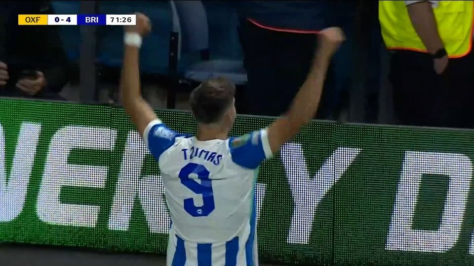 Ο Τζίμας σκόραρε δύο φορές σε 5 λεπτά στην πρώτη του συμμετοχή με τη ...