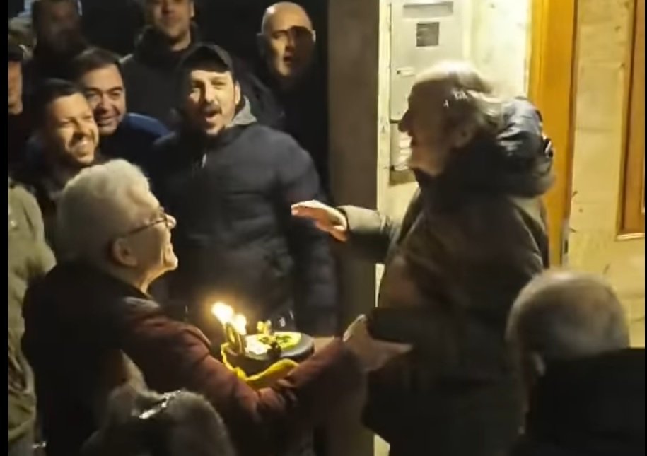 Τα παιδιά του Αρχηγού στο ομορφότερο video για τα 101 χρόνια ΑΕΚ! - 14/04 00:39 : aek365