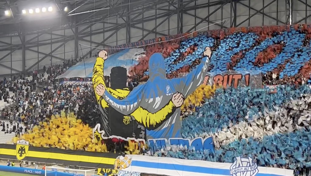 Φοβερό κορεό στο Βελοντρόμ με Original 21 και Commando Ultra '84 ...