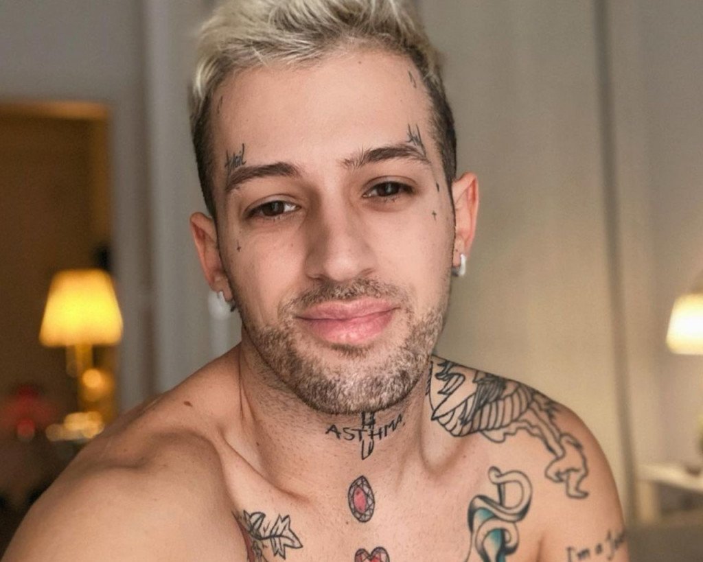 Ο Τάσος Ξιάρχο αποκάλυψε ότι είναι οροθετικός - 12/06 17:31 : aek365