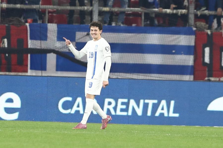 Marca για Καρέτσα: Ο «στρουμφ» της Γκενκ που μιμήθηκε τον Μέσι (VIDEO ...